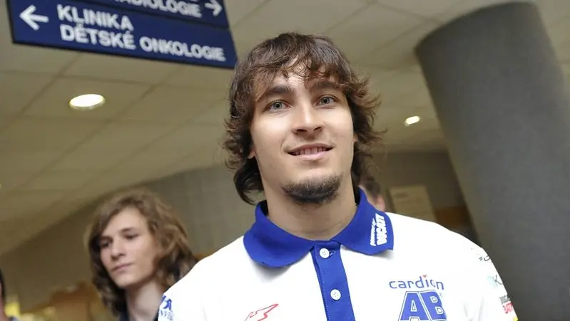 Abrahamovi se pořád chce spát, před Brnem rychle srovnává biorytmy ...