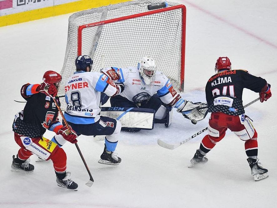 Líp trefený, je to na ukončení kariéry, prasárna, zlobil se Flynn. Úvod ...