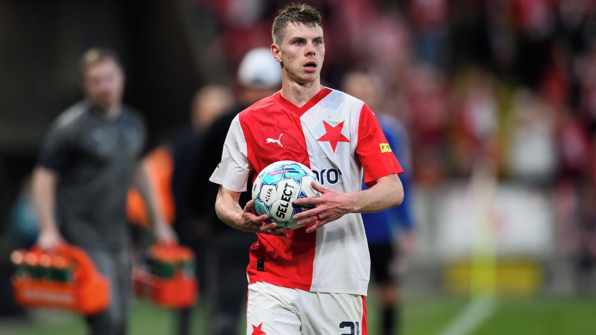 Univerzál Douděra prodloužil s fotbalisty Slavie smlouvu do konce ...