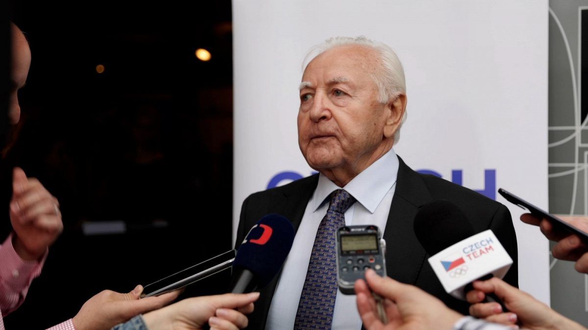 Hokejový mistr světa Jan Klapáč o vnučce Ester Ledecké | Stream