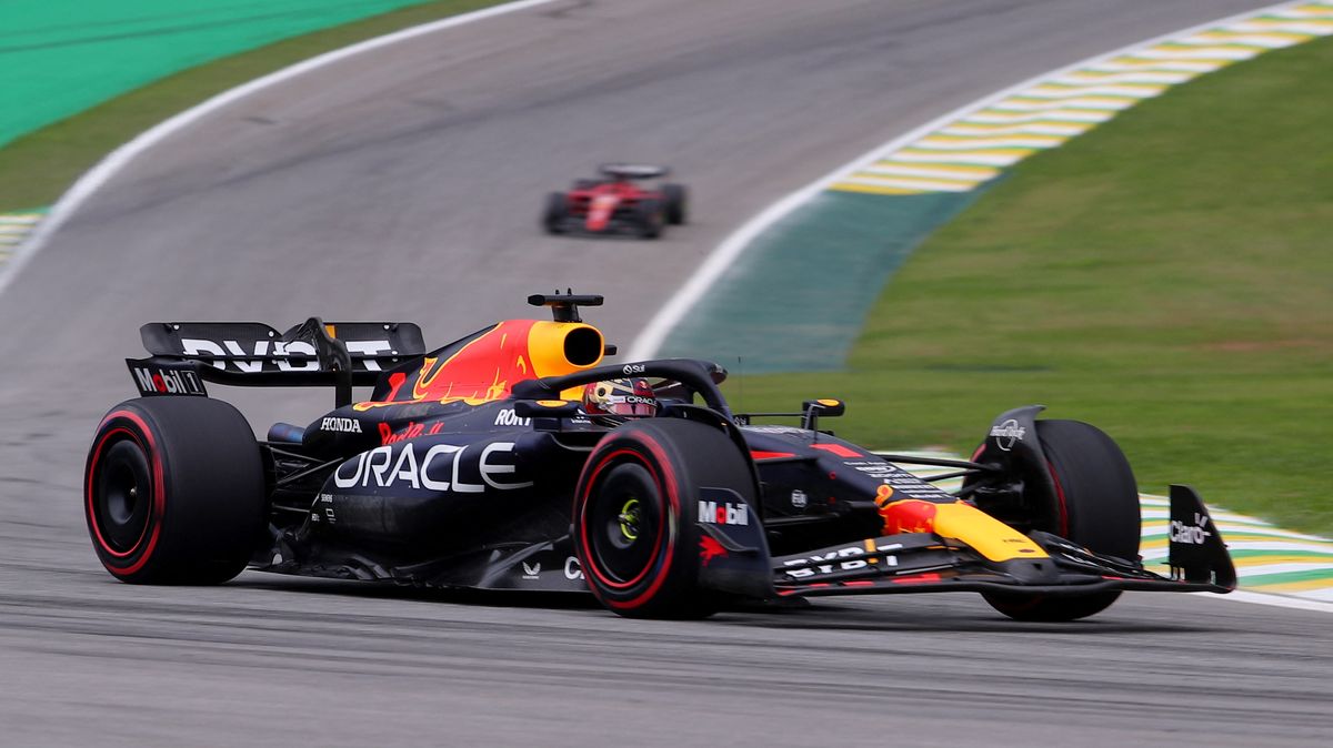 Šílená kvalifikace F1, silná bouře odvála střechu. Málem mi to uřízlo ...