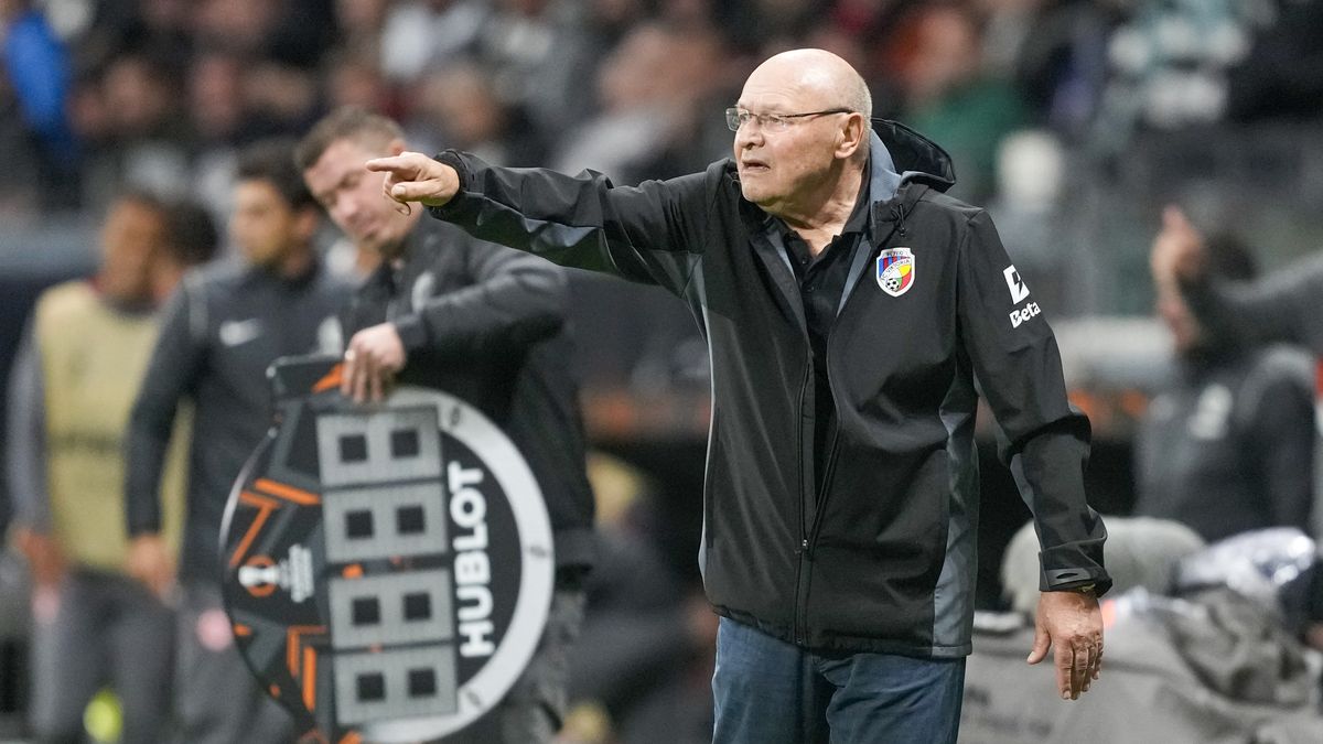 Uklidním se až po cigárku, vtipkoval Koubek po infarktovém závěru ...