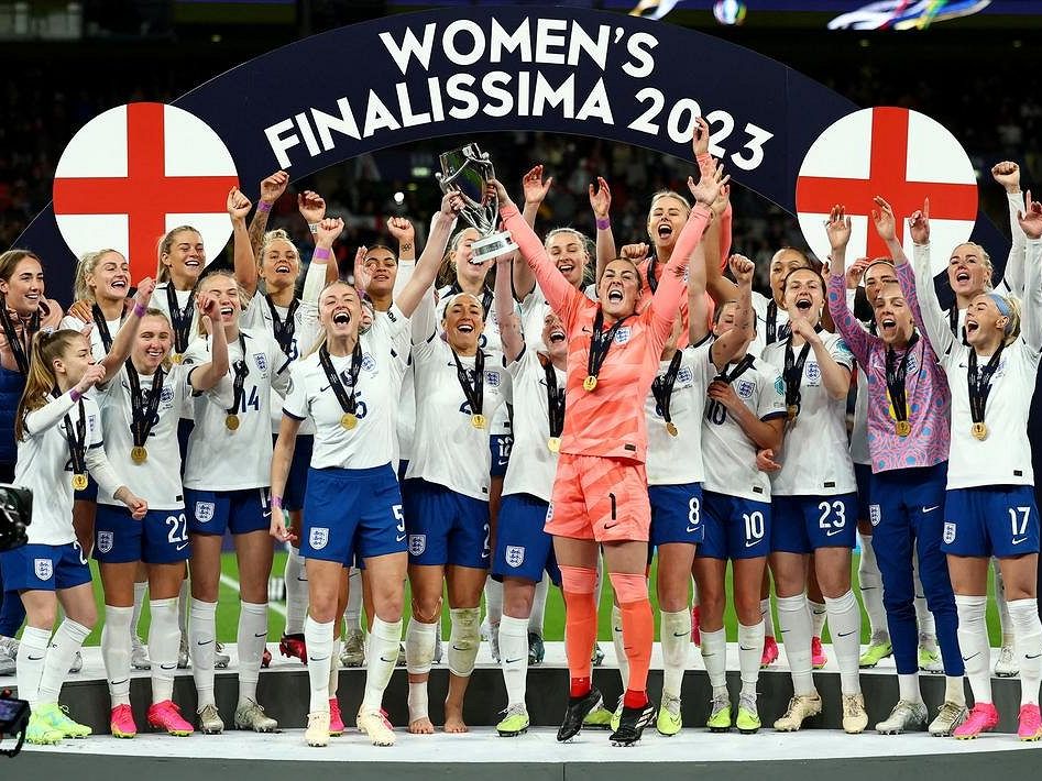 Premiérovou Finalissimu vyhrály po rozstřelu fotbalistky Anglie - Sport.cz