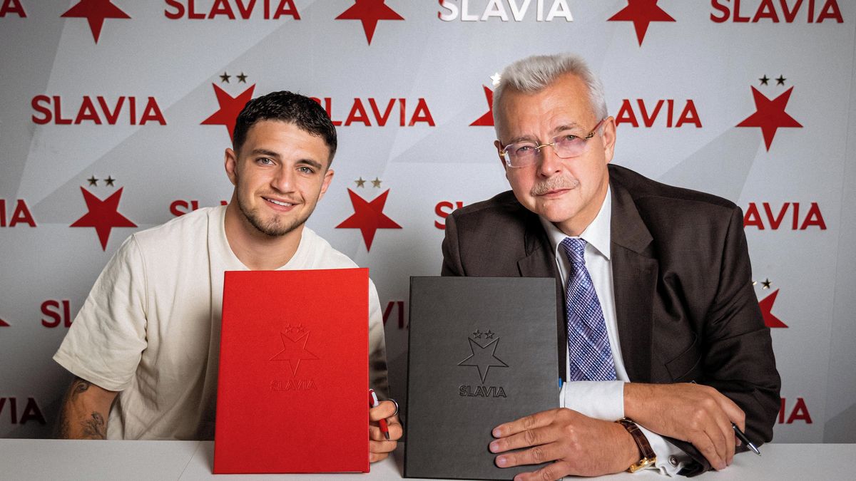 Zafeiris prodloužil se Slavií smlouvu. Miluju vás, vzkázal fanouškům ...