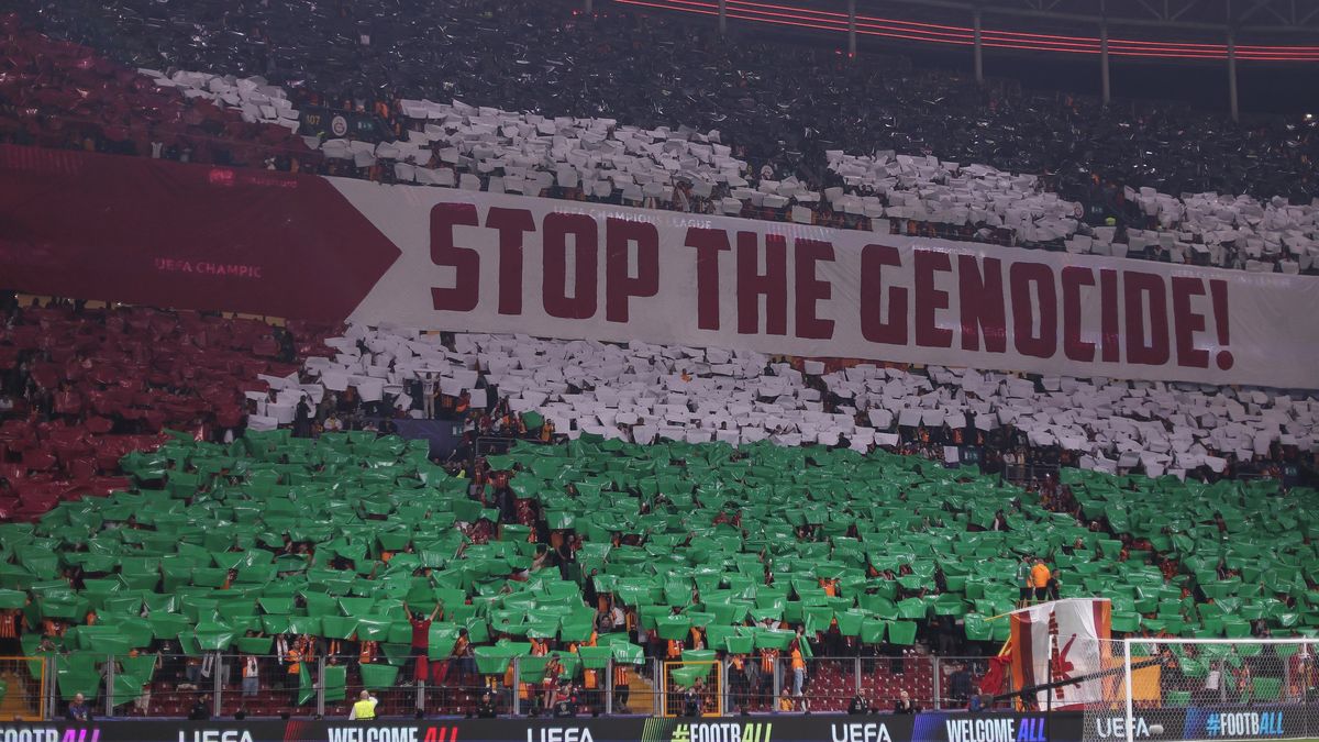 Potrestá UEFA Galatasaray za palestinskou vlajku? Za podobné motivy ...