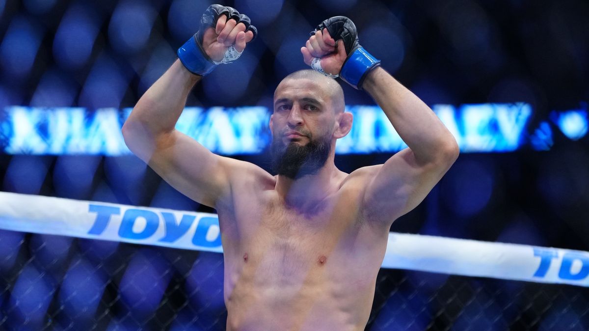 MMA | Procházka v pozoru. Šampion UFC chystá zásadní krok - Sport.cz