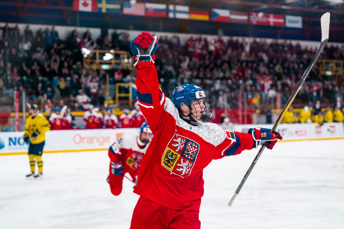 Česko - Švédsko | HOKEJ ONLINE: Češi na MS do 18 let - Sport.cz